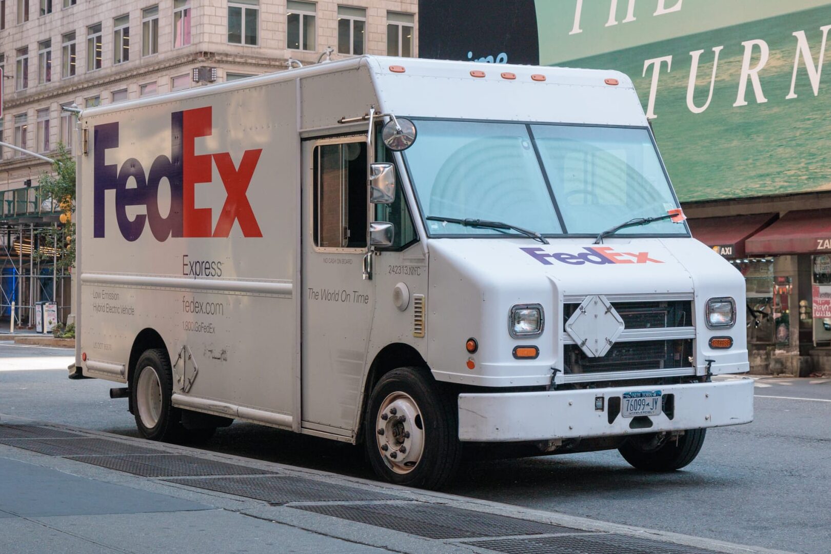 ¡Descubre el sorprendente secreto sobre las entregas de FedEx los ...